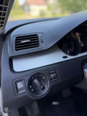 Pelēks Volkswagen Passat 2010 Kauņa, ar dzinēja tilpumu 1.60 L un nobraukumu 352 tūkst. km par 2050 €, foto 20 vietnē AUTOMOTO.COM.LV
