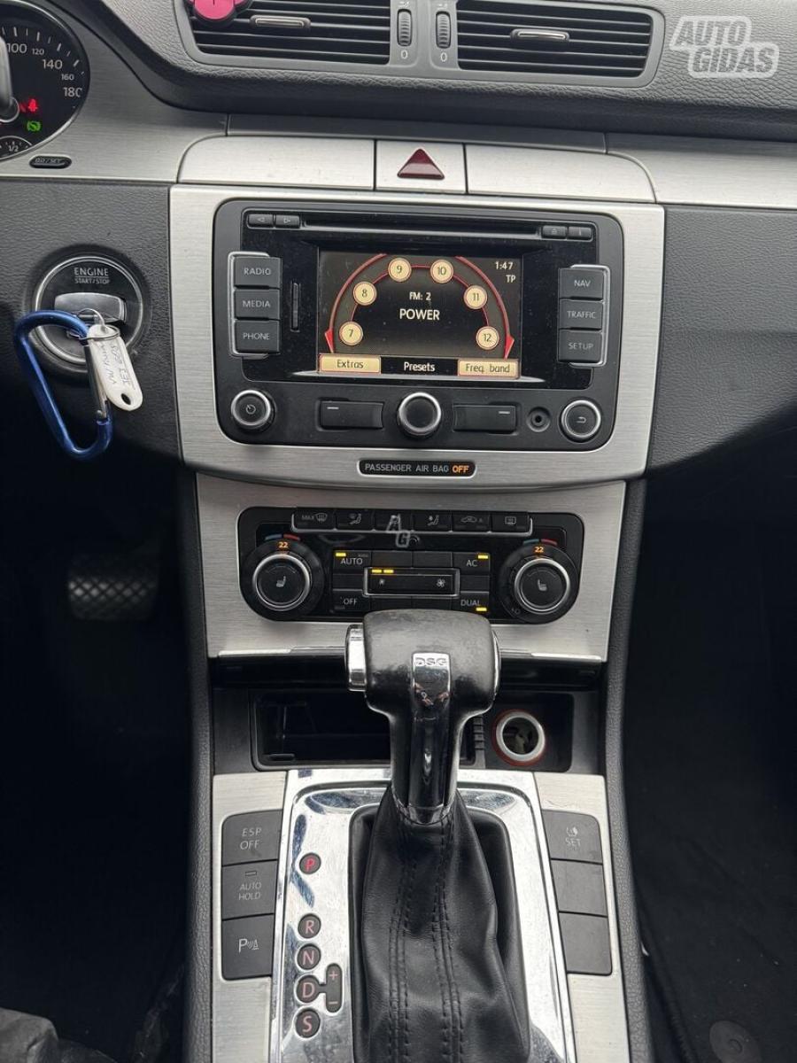 Pelēks Volkswagen Passat 2010 Klaipėda, ar dzinēja tilpumu 2.00 L un nobraukumu 369 tūkst. km par 2600 €, foto 13 vietnē AUTOMOTO.COM.LV