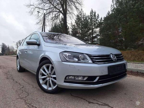 Grey Volkswagen Passat 2011 in Prienai, with an engine capacity of 1.97 L and mileage of 218 thousand km for 5100 €, photo 3 on AUTOMOTO.COM.LV