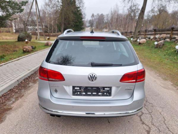 Grey Volkswagen Passat 2011 in Prienai, with an engine capacity of 1.97 L and mileage of 218 thousand km for 5100 €, photo 4 on AUTOMOTO.COM.LV