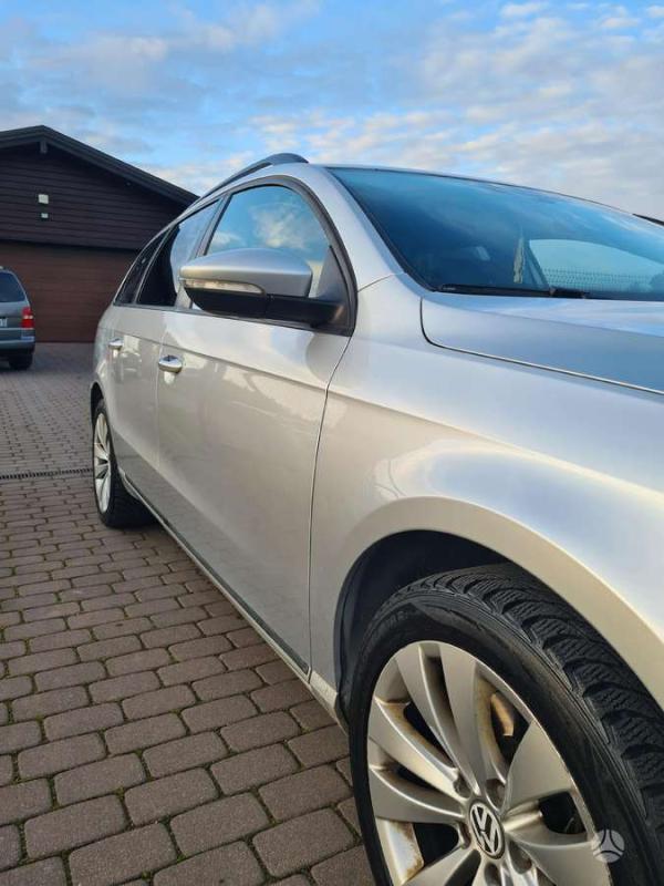 Grey Volkswagen Passat 2011 in Kaisiadorys, with an engine capacity of 1.97 L and mileage of 322 thousand km for 4650 €, photo 10 on AUTOMOTO.COM.LV