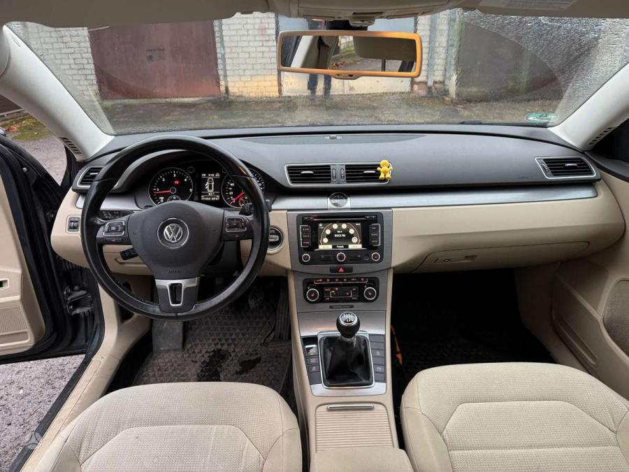 Pelēks Volkswagen Passat 2011 Kauņa, ar dzinēja tilpumu 1.60 L un nobraukumu 312 tūkst. km par 3400 €, foto 6 vietnē AUTOMOTO.COM.LV