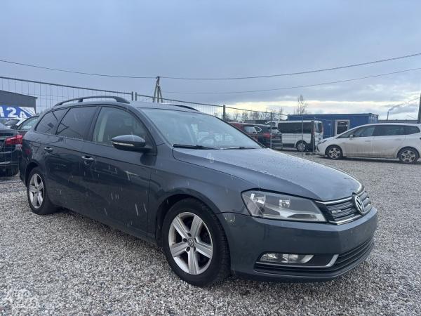 Grey Volkswagen Passat 2011 in Kaunas, with an engine capacity of 1.60 L and mileage of 330 thousand km for 2700 €, photo 2 on AUTOMOTO.COM.LV