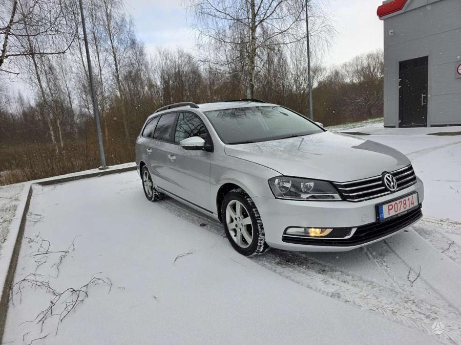 Pelēks Volkswagen Passat 2011 Šauļi, ar dzinēja tilpumu 1.39 L un nobraukumu 200 tūkst. km par 4700 €, foto 2 vietnē AUTOMOTO.COM.LV