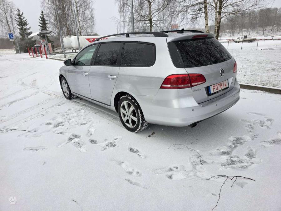 Pelēks Volkswagen Passat 2011 Šauļi, ar dzinēja tilpumu 1.39 L un nobraukumu 200 tūkst. km par 4700 €, foto 7 vietnē AUTOMOTO.COM.LV