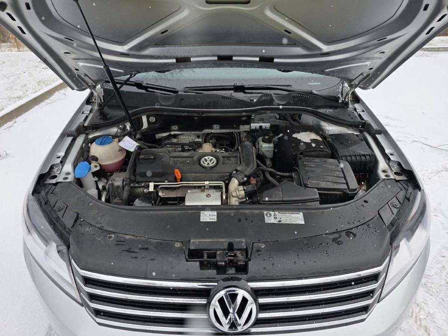 Pelēks Volkswagen Passat 2011 Šauļi, ar dzinēja tilpumu 1.39 L un nobraukumu 200 tūkst. km par 4700 €, foto 11 vietnē AUTOMOTO.COM.LV