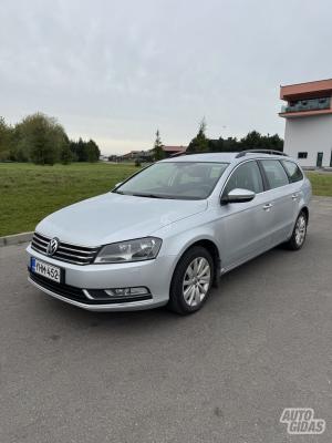 Pelēks Volkswagen Passat 2011 Panevēža, ar dzinēja tilpumu 1.40 L un nobraukumu 278 tūkst. km par 3500 €, foto  vietnē AUTOMOTO.COM.LV