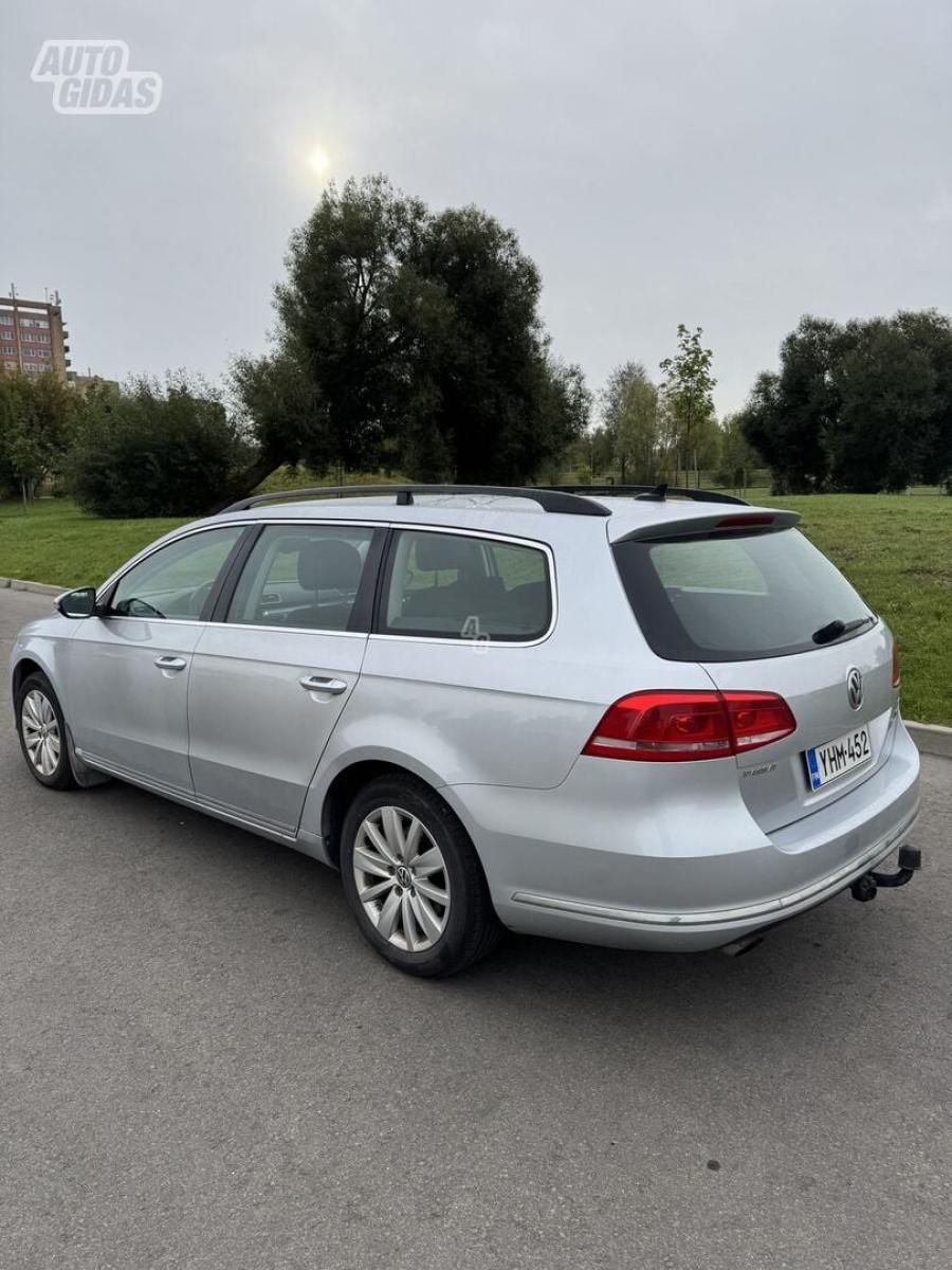 Grey Volkswagen Passat 2011 in Panevezys, with an engine capacity of 1.40 L and mileage of 278 thousand km for 3500 €, photo 4 on AUTOMOTO.COM.LV