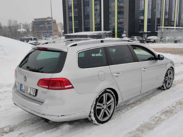 Pelēks Volkswagen Passat 2011 Viļņa, ar dzinēja tilpumu 2.00 L un nobraukumu 362 tūkst. km par 4400 €, foto 2 vietnē AUTOMOTO.COM.LV