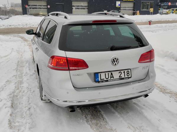 Pelēks Volkswagen Passat 2011 Viļņa, ar dzinēja tilpumu 2.00 L un nobraukumu 362 tūkst. km par 4400 €, foto 4 vietnē AUTOMOTO.COM.LV