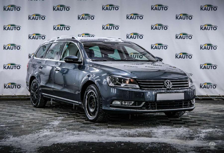 Grey Volkswagen Passat 2011 in Kaunas, with an engine capacity of 1.40 L and mileage of 302 thousand km for 6490 €, photo 2 on AUTOMOTO.COM.LV