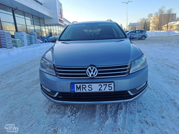 Pelēks Volkswagen Passat 2011 Telšiai, ar dzinēja tilpumu 2.00 L un nobraukumu 301 tūkst. km par 4650 €, foto 2 vietnē AUTOMOTO.COM.LV