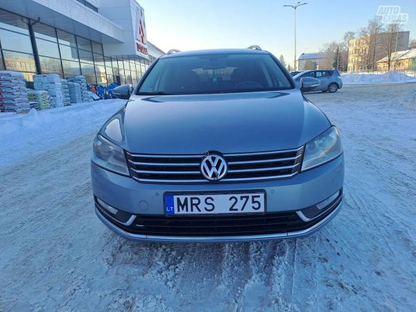 Pelēks Volkswagen Passat 2011 Telšiai, ar dzinēja tilpumu 2.00 L un nobraukumu 303 tūkst. km par 4650 €, foto 2 vietnē AUTOMOTO.COM.LV