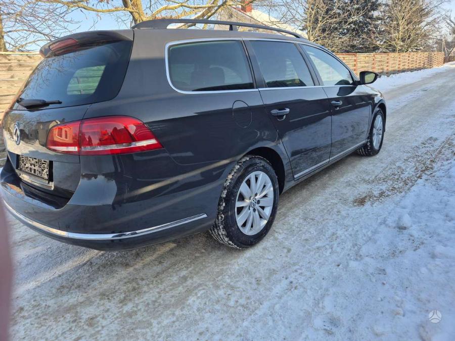 Pelēks Volkswagen Passat 2011 Kauņa, ar dzinēja tilpumu 1.97 L un nobraukumu 265 tūkst. km par 4950 €, foto 13 vietnē AUTOMOTO.COM.LV