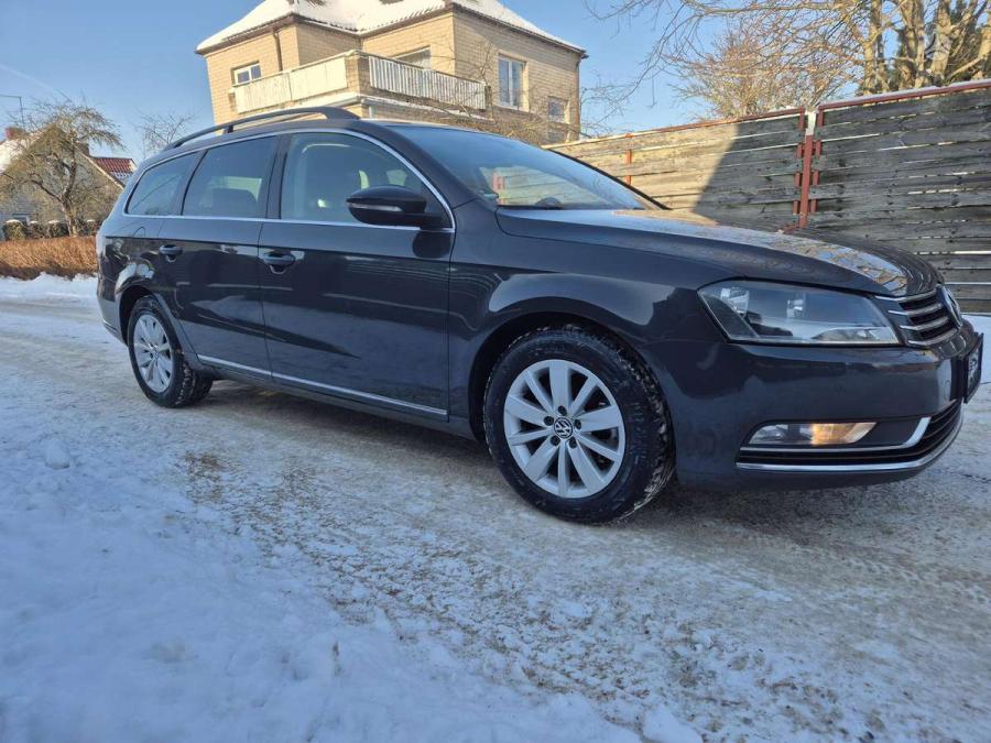 Pelēks Volkswagen Passat 2011 Kauņa, ar dzinēja tilpumu 1.97 L un nobraukumu 265 tūkst. km par 4950 €, foto 14 vietnē AUTOMOTO.COM.LV