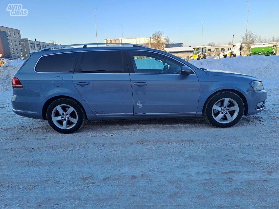 Grey Volkswagen Passat 2011 in Telschi, with an engine capacity of 2.00 L and mileage of 301 thousand km for 4450 €, photo 5 on AUTOMOTO.COM.LV