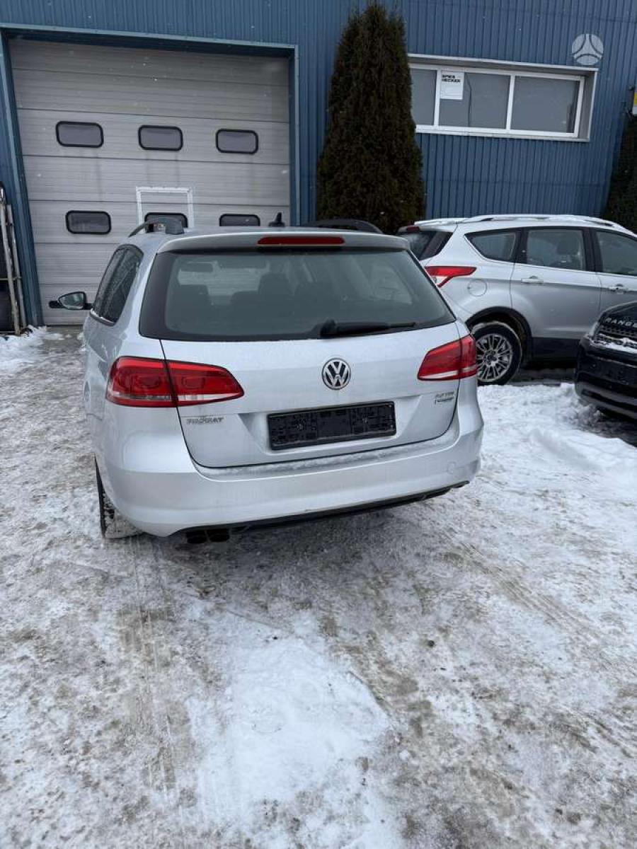 Pelēks Volkswagen Passat 2011 Jurbarkas, ar dzinēja tilpumu 1.97 L un nobraukumu 290 tūkst. km par 3999 €, foto 21 vietnē AUTOMOTO.COM.LV