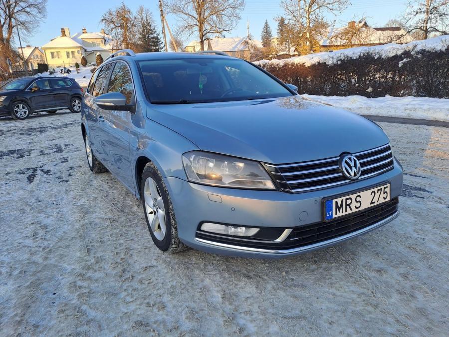 Pelēks Volkswagen Passat 2011 Telšiai, ar dzinēja tilpumu 2.00 L un nobraukumu 301 tūkst. km par 4450 €, foto 3 vietnē AUTOMOTO.COM.LV