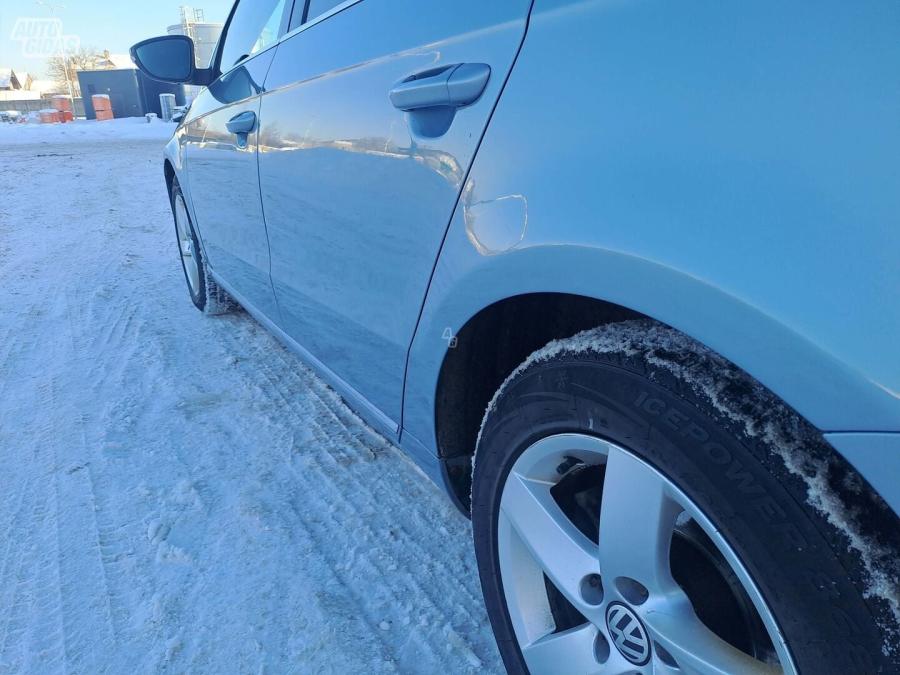 Pelēks Volkswagen Passat 2011 Telšiai, ar dzinēja tilpumu 2.00 L un nobraukumu 301 tūkst. km par 4450 €, foto 7 vietnē AUTOMOTO.COM.LV