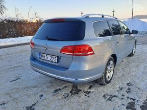 Grey Volkswagen Passat 2011 in Telschi, with an engine capacity of 2.00 L and mileage of 301 thousand km for 4450 €, photo 4 on AUTOMOTO.COM.LV