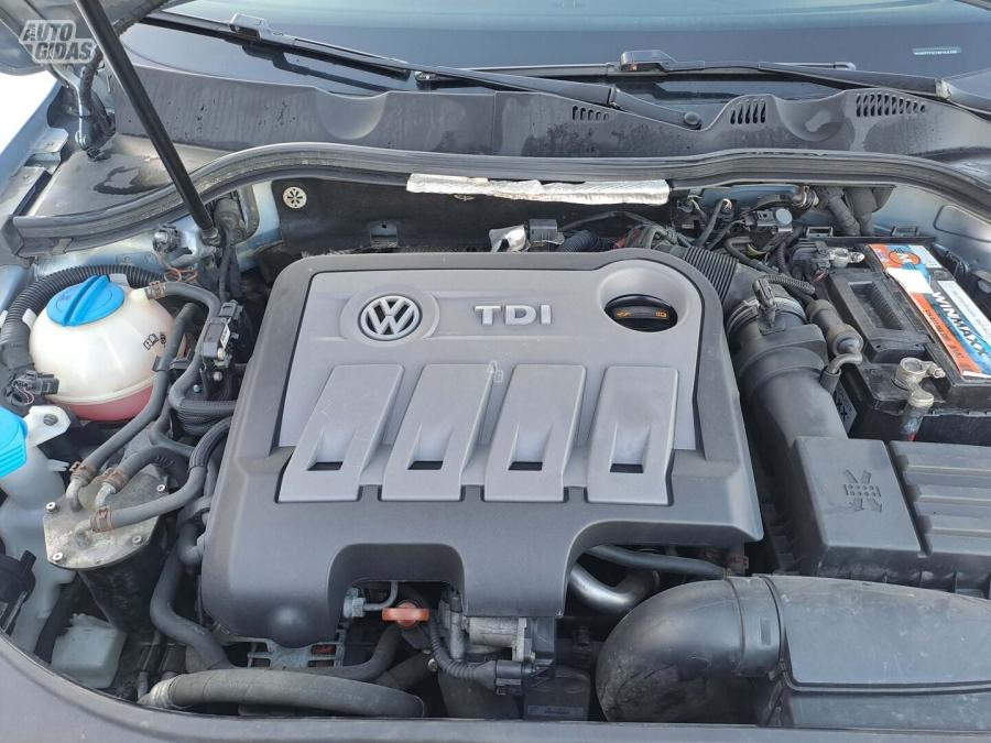 Grey Volkswagen Passat 2011 in Telschi, with an engine capacity of 2.00 L and mileage of 301 thousand km for 4450 €, photo 13 on AUTOMOTO.COM.LV