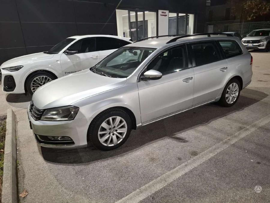 Pelēks Volkswagen Passat 2011 Kauņa, ar dzinēja tilpumu 1.97 L un nobraukumu 160 tūkst. km par 5000 €, foto 1 vietnē AUTOMOTO.COM.LV