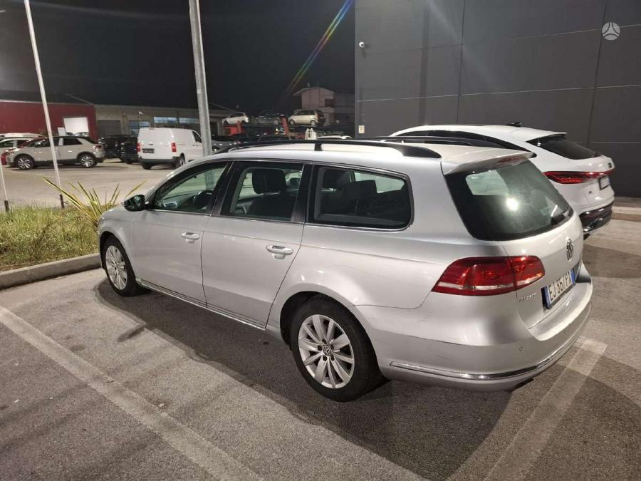 Pelēks Volkswagen Passat 2011 Kauņa, ar dzinēja tilpumu 1.97 L un nobraukumu 160 tūkst. km par 5000 €, foto 2 vietnē AUTOMOTO.COM.LV
