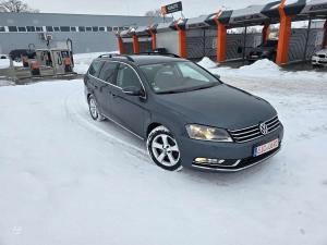 Pelēks Volkswagen Passat 2011 Marijampole, ar dzinēja tilpumu 1.97 L un nobraukumu 360 tūkst. km par 4100 €, foto 3 vietnē AUTOMOTO.COM.LV