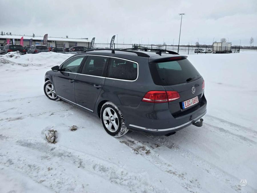 Pelēks Volkswagen Passat 2011 Marijampole, ar dzinēja tilpumu 1.97 L un nobraukumu 360 tūkst. km par 4100 €, foto 8 vietnē AUTOMOTO.COM.LV