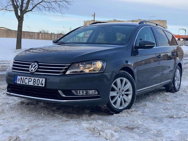 Pelēks Volkswagen Passat 2011 Mažeikiai, ar dzinēja tilpumu 1.97 L un nobraukumu 330 tūkst. km par 4400 €, foto 2 vietnē AUTOMOTO.COM.LV
