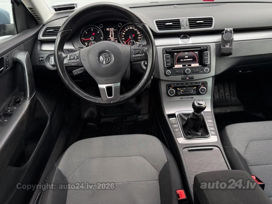 Pelēks Volkswagen Passat 2011 Tartu, ar dzinēja tilpumu 2.00 L un nobraukumu 370 tūkst. km par 3800 €, foto 7 vietnē AUTOMOTO.COM.LV