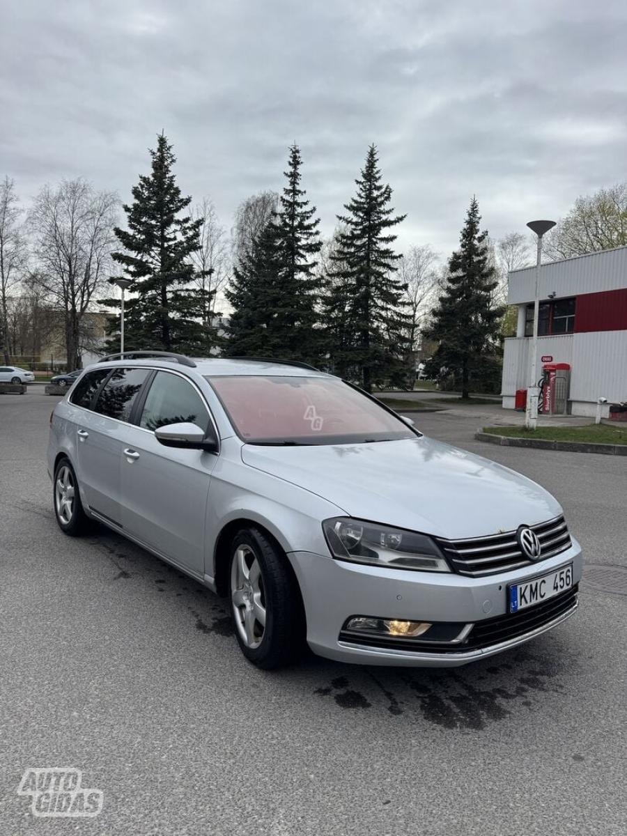 Grey Volkswagen Passat 2011 in Klaipeda, with an engine capacity of 2.00 L and mileage of 409 thousand km for 2600 €, photo 1 on AUTOMOTO.COM.LV