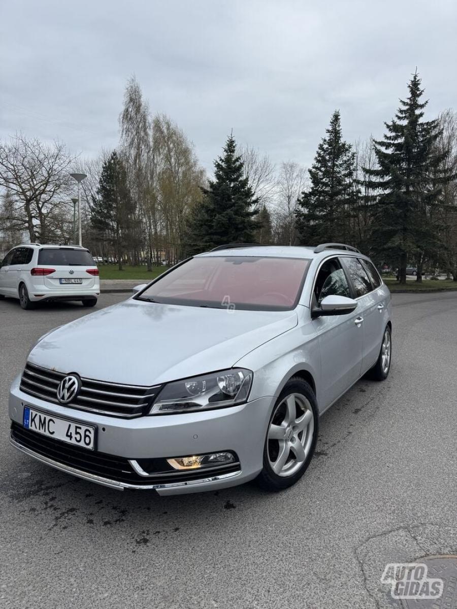Grey Volkswagen Passat 2011 in Klaipeda, with an engine capacity of 2.00 L and mileage of 409 thousand km for 2600 €, photo 3 on AUTOMOTO.COM.LV