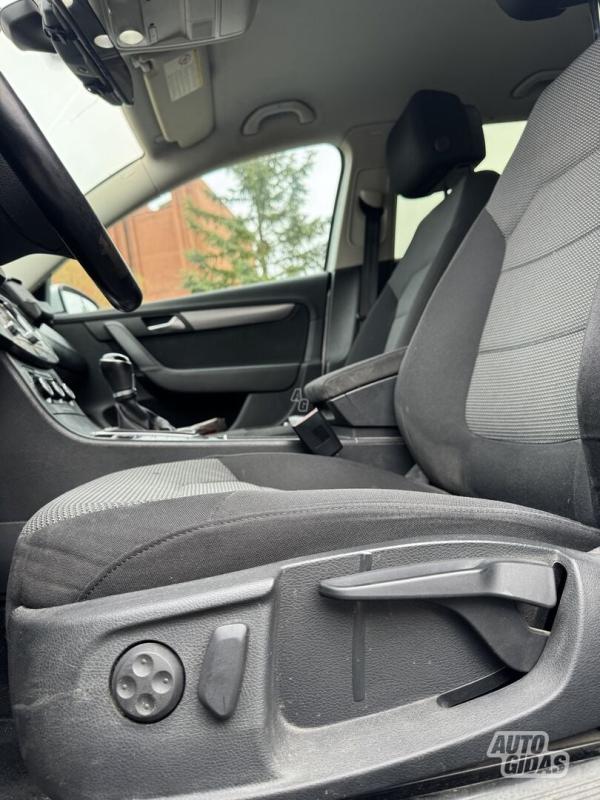 Pelēks Volkswagen Passat 2011 Klaipėda, ar dzinēja tilpumu 2.00 L un nobraukumu 409 tūkst. km par 2600 €, foto 7 vietnē AUTOMOTO.COM.LV