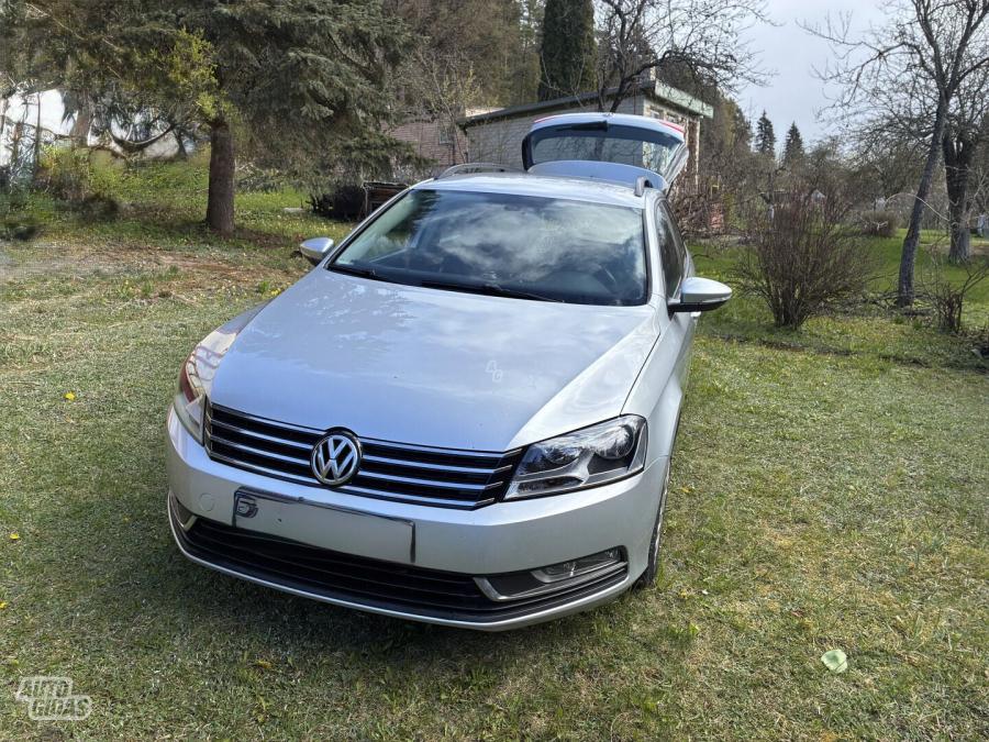 Pelēks Volkswagen Passat 2011 Kauņa, ar dzinēja tilpumu 2.00 L un nobraukumu 313 tūkst. km par 4700 €, foto 1 vietnē AUTOMOTO.COM.LV