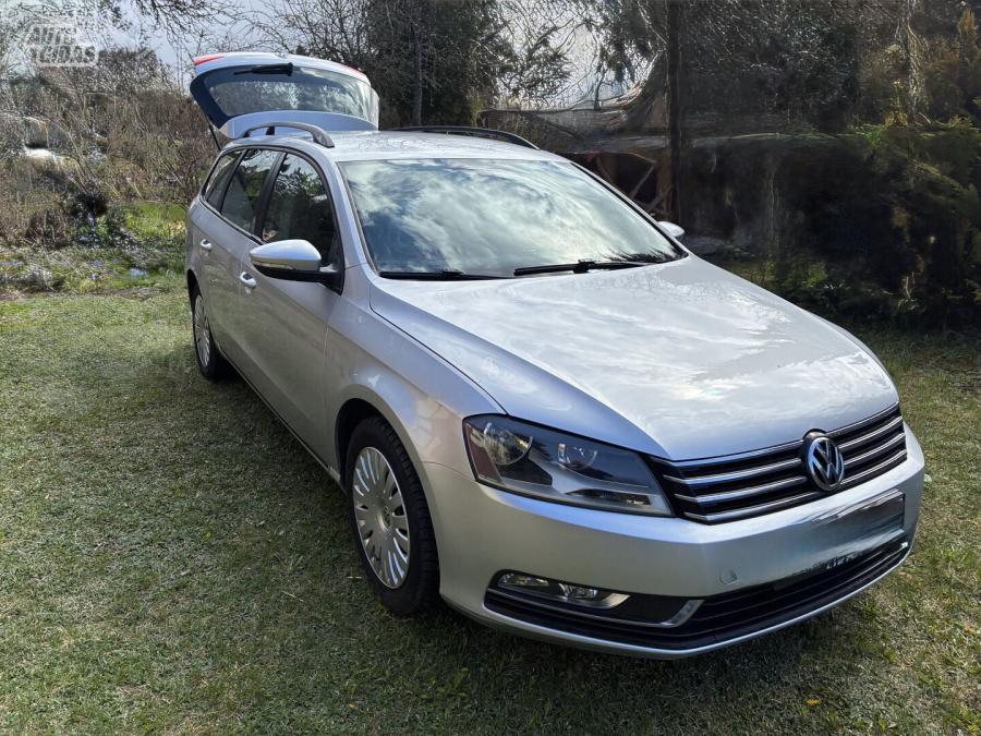 Pelēks Volkswagen Passat 2011 Kauņa, ar dzinēja tilpumu 2.00 L un nobraukumu 313 tūkst. km par 4700 €, foto 3 vietnē AUTOMOTO.COM.LV