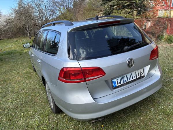 Grey Volkswagen Passat 2011 in Kaunas, with an engine capacity of 2.00 L and mileage of 313 thousand km for 4700 €, photo 5 on AUTOMOTO.COM.LV