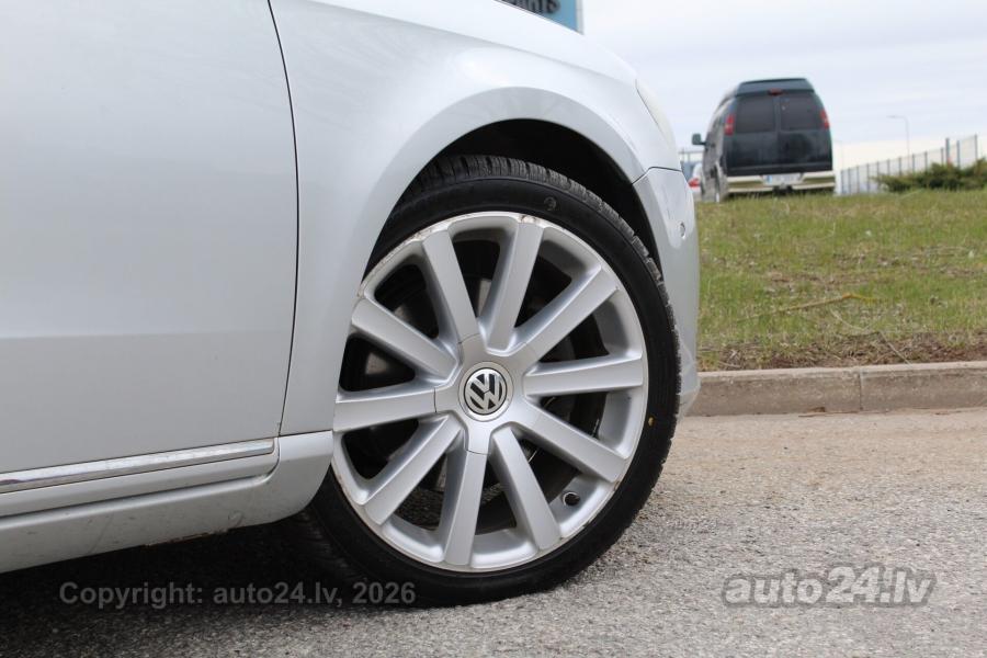 Grey Volkswagen Passat 2011 in Tallinn, with an engine capacity of 2.00 L and mileage of 0 thousand km for 5500 €, photo 15 on AUTOMOTO.COM.LV