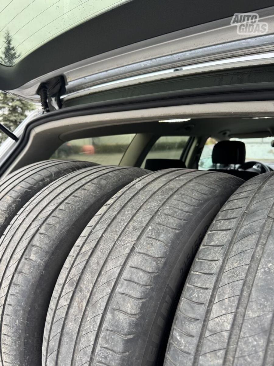 Pelēks Volkswagen Passat 2011 Klaipėda, ar dzinēja tilpumu 2.00 L un nobraukumu 408 tūkst. km par 2500 €, foto 8 vietnē AUTOMOTO.COM.LV
