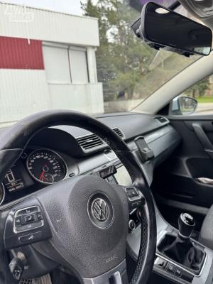 Pelēks Volkswagen Passat 2011 Klaipėda, ar dzinēja tilpumu 2.00 L un nobraukumu 408 tūkst. km par 2500 €, foto 10 vietnē AUTOMOTO.COM.LV