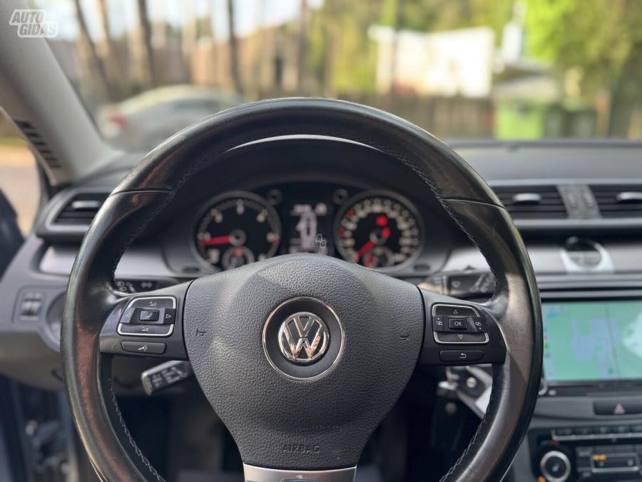 Pelēks Volkswagen Passat 2011 Kauņa, ar dzinēja tilpumu 1.60 L un nobraukumu 269 tūkst. km par 4999 €, foto 13 vietnē AUTOMOTO.COM.LV