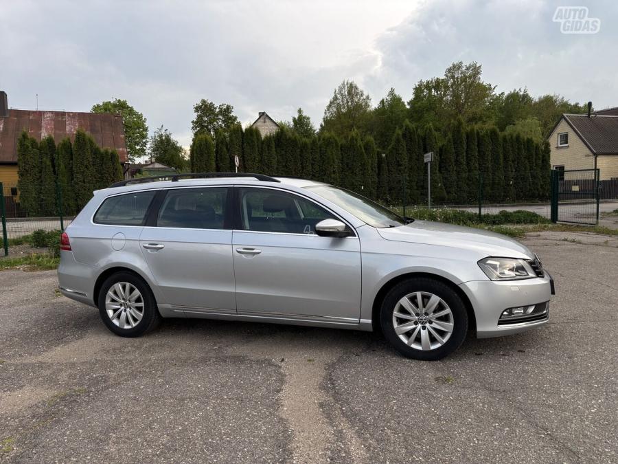Grey Volkswagen Passat 2011 in Joniskis, with an engine capacity of 1.60 L and mileage of 194 thousand km for 3800 €, photo 3 on AUTOMOTO.COM.LV