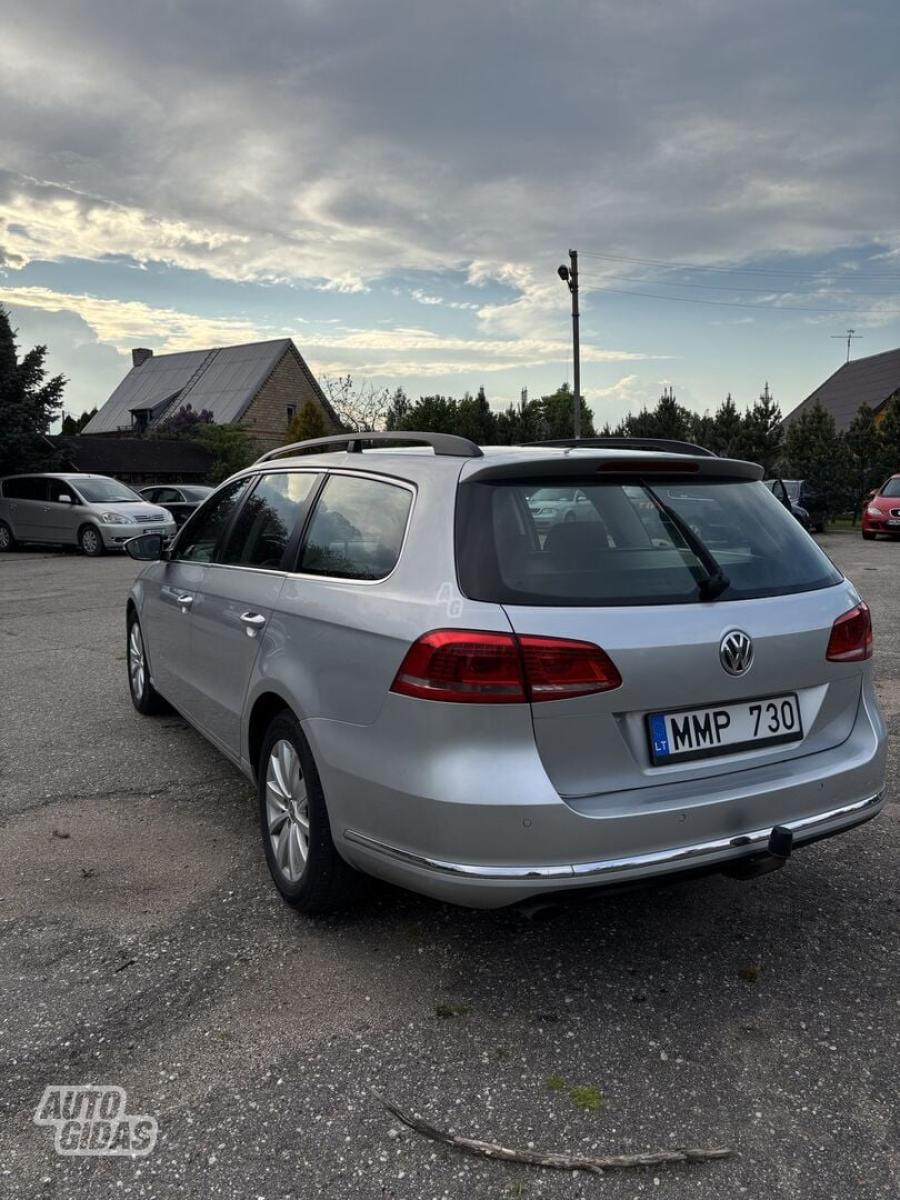 Grey Volkswagen Passat 2011 in Joniskis, with an engine capacity of 1.60 L and mileage of 194 thousand km for 3800 €, photo 7 on AUTOMOTO.COM.LV