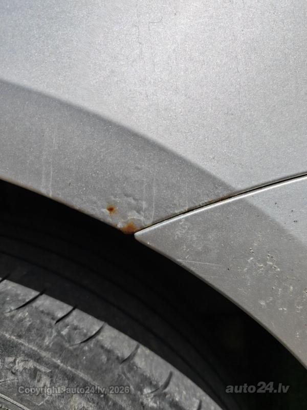 Pelēks Volkswagen Passat 2011 Narva, ar dzinēja tilpumu 2.00 L un nobraukumu 278 tūkst. km par 5500 €, foto 8 vietnē AUTOMOTO.COM.LV