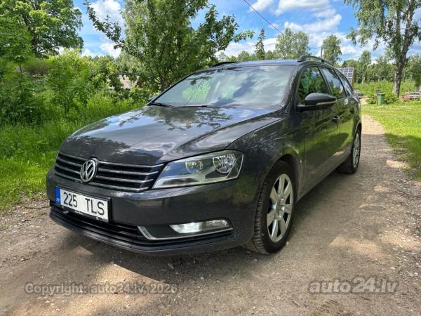 Grey Volkswagen Passat 2011 in Viljandi, with an engine capacity of 1.60 L and mileage of 435 thousand km for 2190 €, photo 1 on AUTOMOTO.COM.LV