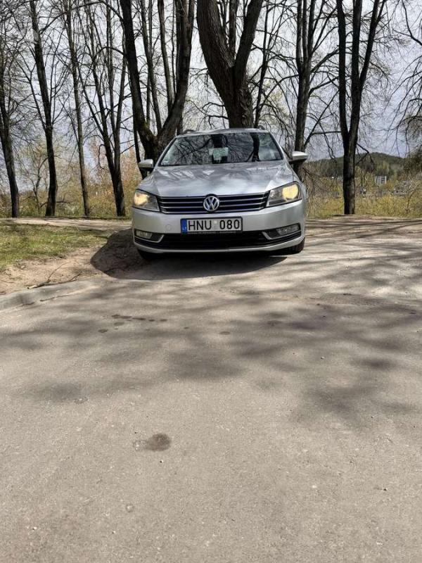 Grey Volkswagen Passat 2011 in Vilnius, with an engine capacity of 1.97 L and mileage of 118 thousand km for 5000 €, photo 2 on AUTOMOTO.COM.LV