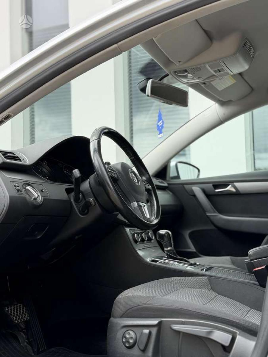 Pelēks Volkswagen Passat 2011 Viļņa, ar dzinēja tilpumu 1.97 L un nobraukumu 330 tūkst. km par 5000 €, foto 9 vietnē AUTOMOTO.COM.LV