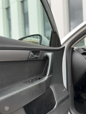 Pelēks Volkswagen Passat 2011 Viļņa, ar dzinēja tilpumu 1.97 L un nobraukumu 330 tūkst. km par 5000 €, foto 10 vietnē AUTOMOTO.COM.LV