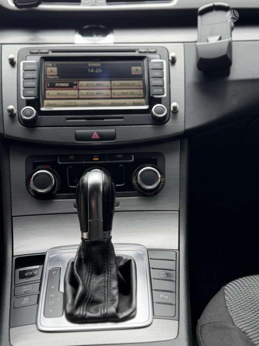 Pelēks Volkswagen Passat 2011 Viļņa, ar dzinēja tilpumu 1.97 L un nobraukumu 330 tūkst. km par 5000 €, foto 13 vietnē AUTOMOTO.COM.LV