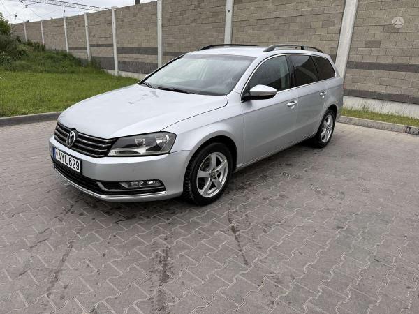 Grey Volkswagen Passat 2011 in Vilnius, with an engine capacity of 1.60 L and mileage of 249 thousand km for 4000 €, photo 1 on AUTOMOTO.COM.LV